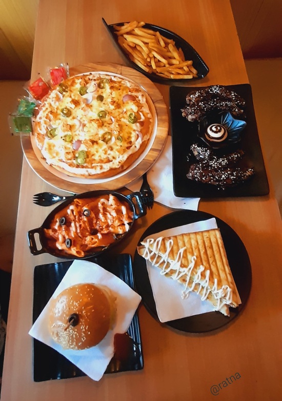 Cafe Calcutta Birati ( Hungru Pizza), North Dumdum - Restaurant menu ...