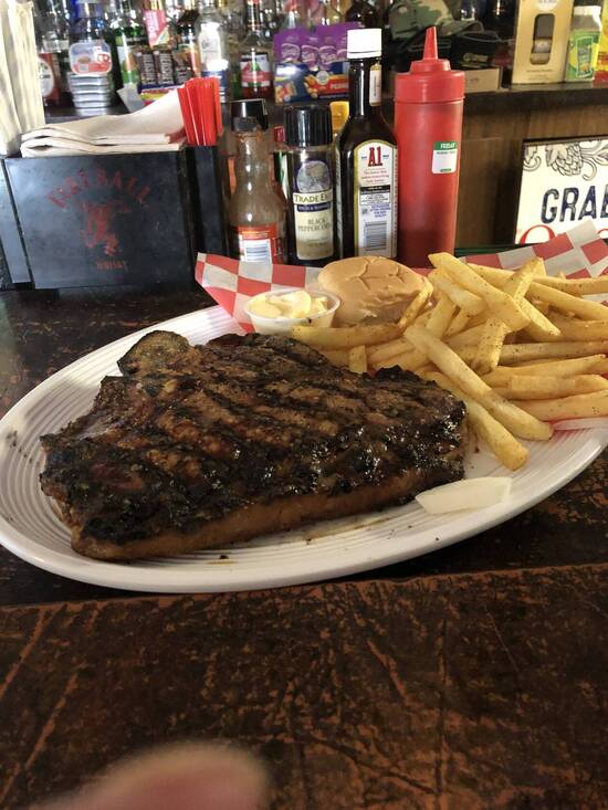 Wolf's Den, Carleton - Restaurant menu, prices and reviews