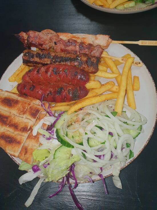 Mama's Greek Kitchen, Hull - Restaurant menu, prices and reviews