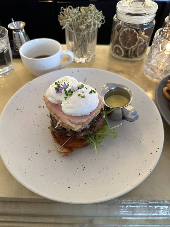 The Tremont Cafe, Collingwood - Restaurant menu, prices and reviews