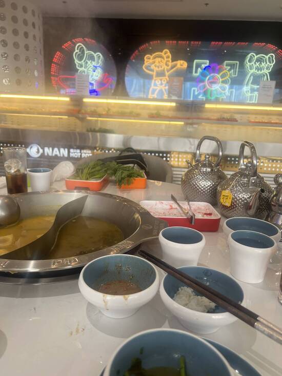 Lan Hot Pot, Makati, Vito Cruz - Restaurant menu, prices and reviews