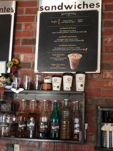 Menu at Blue Luna Palacio cafe, Tijuana, P.º del Centenario 1518-1518-2