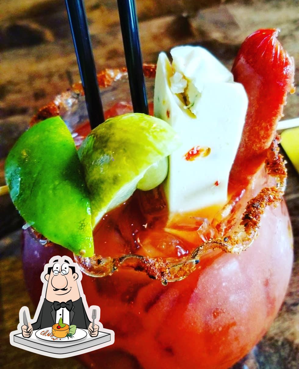 Moco Game Room & Hot Dog Bar in Cedar Rapids - Restaurant menu and reviews