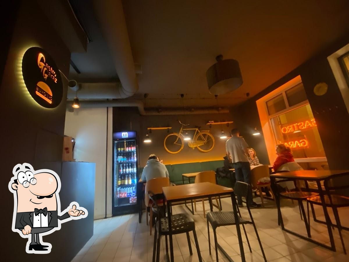 Gastro Garaż Burger Bar, Warsaw - Restaurant menu and reviews