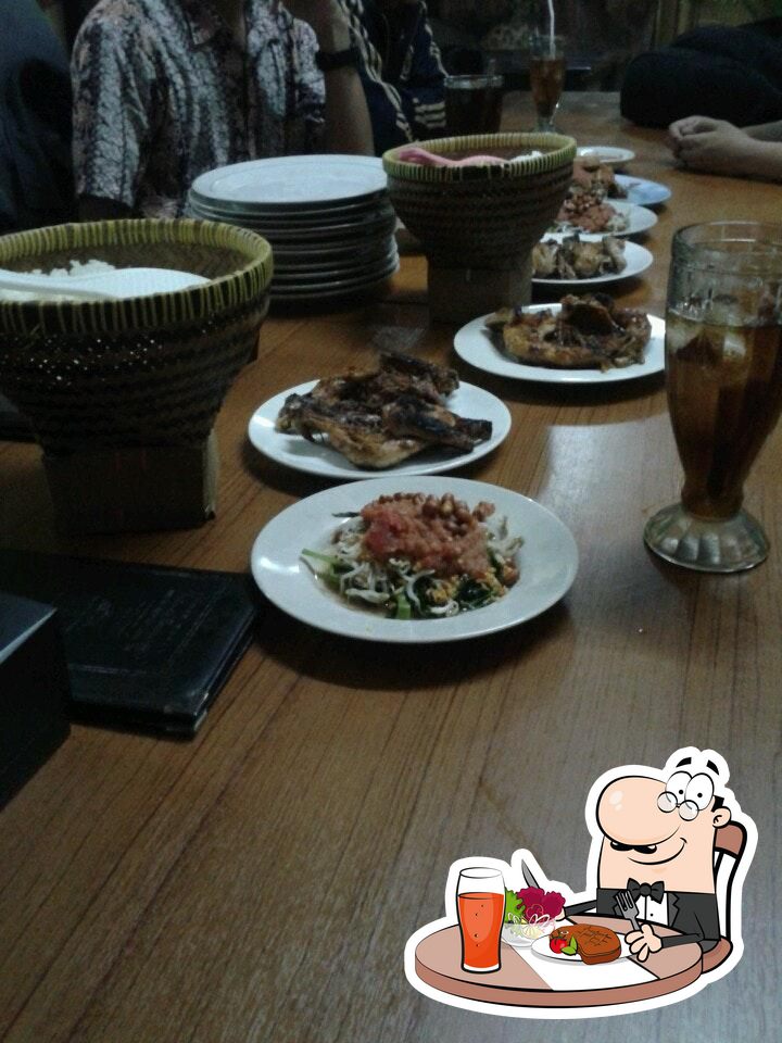 Ayam Bakar Taliwang Bersaudara restaurant, Bandung, Jl. Buahbatu No ...