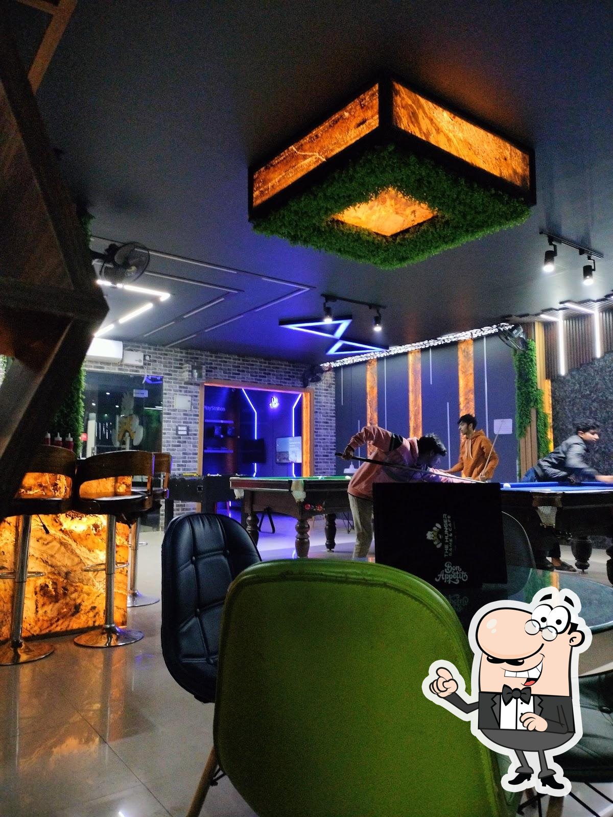 The Hunger Game and Cafe, Mau - Restaurant reviews