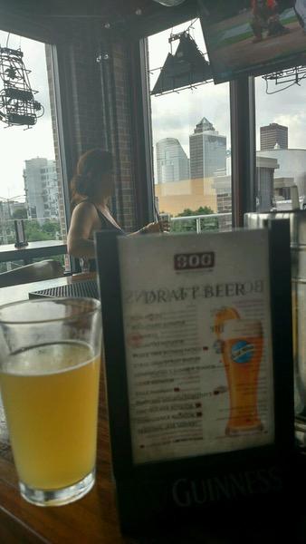 Menu at 300 Craft & Rooftop pub & bar, Des Moines