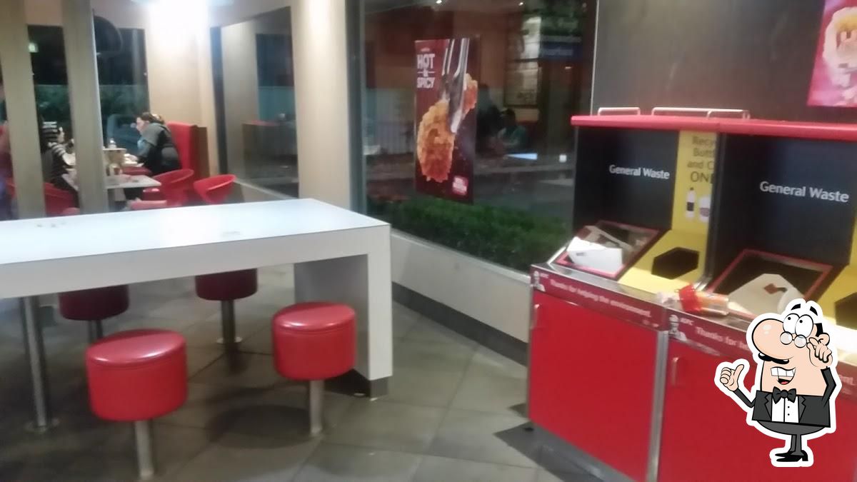 KFC, 2 Bogan Street &, Hartigan Ave in Parkes - Restaurant menu and reviews