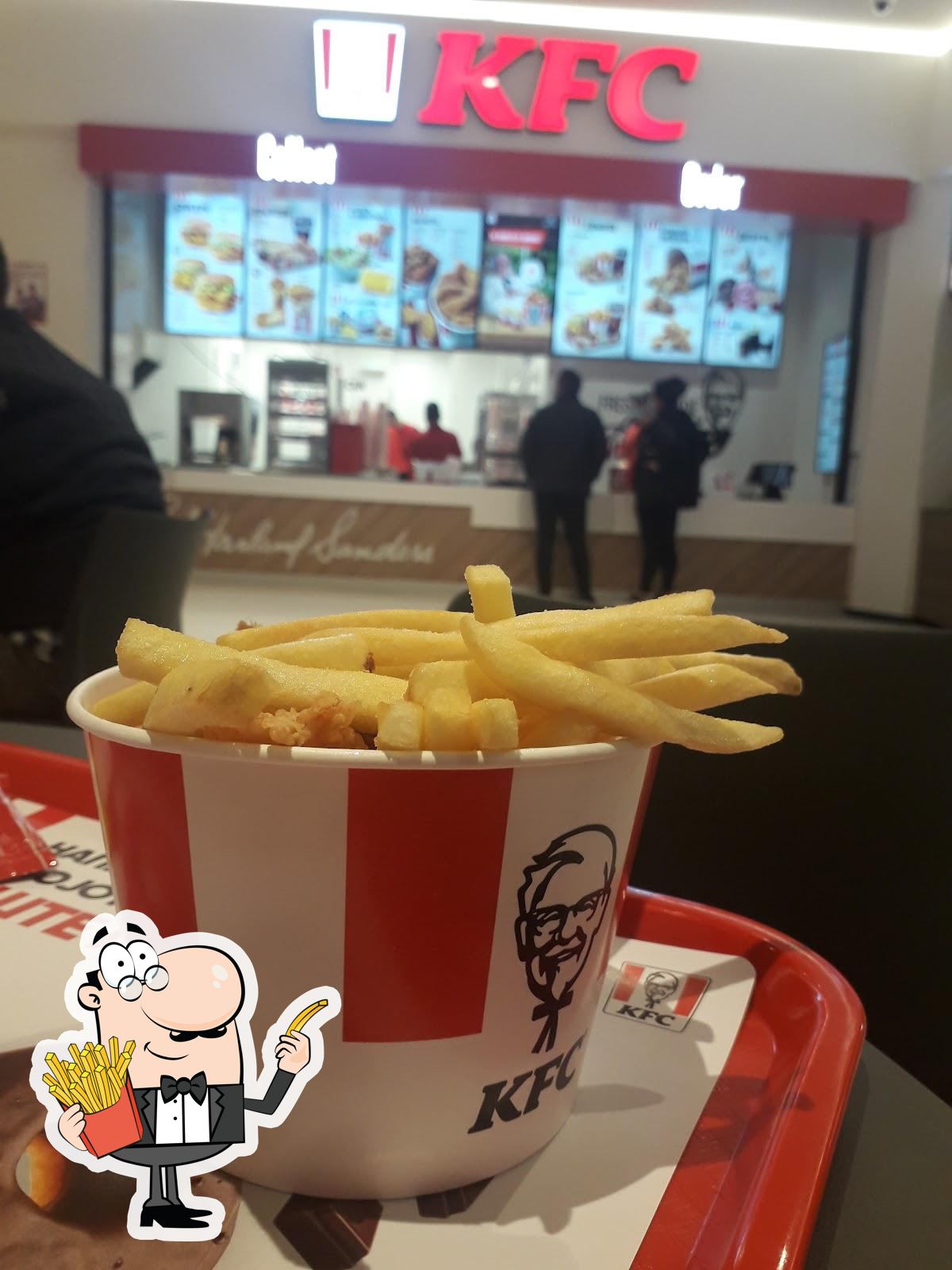 KFC restaurant, Skopje, Belasitsa 2 East Gate Mall MK ...
