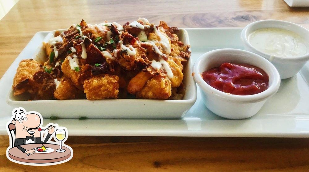 Skiff Bar in Newport - Restaurant menu and reviews