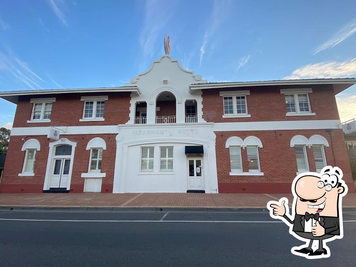 Railway Hotel Pakenham in Pakenham - Restaurant menu and reviews