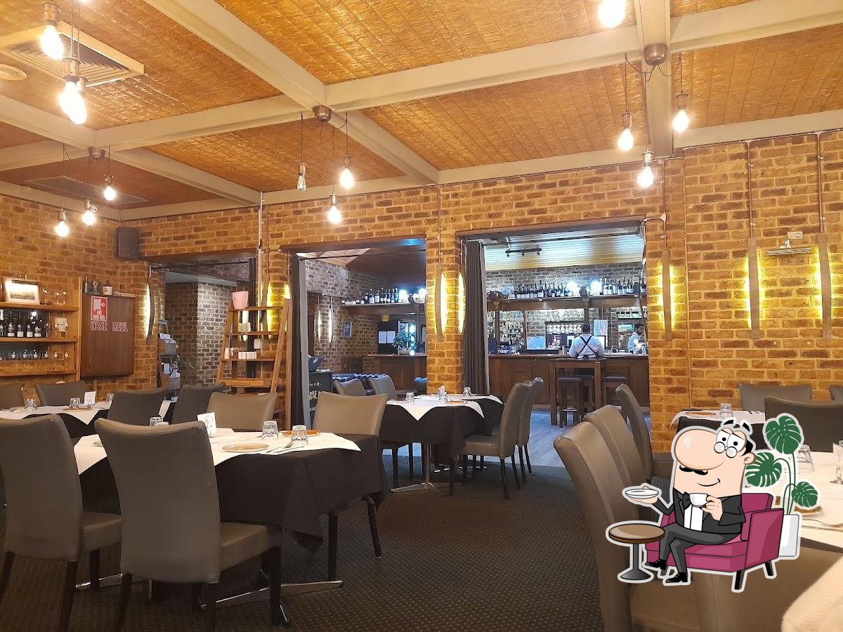 Pine Grove Hotel, Beaconsfield Upper - Restaurant menu, prices and reviews