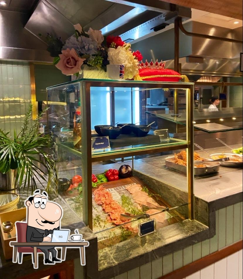 Harvest Buffet, Broadbeach - Restaurant menu, prices and reviews