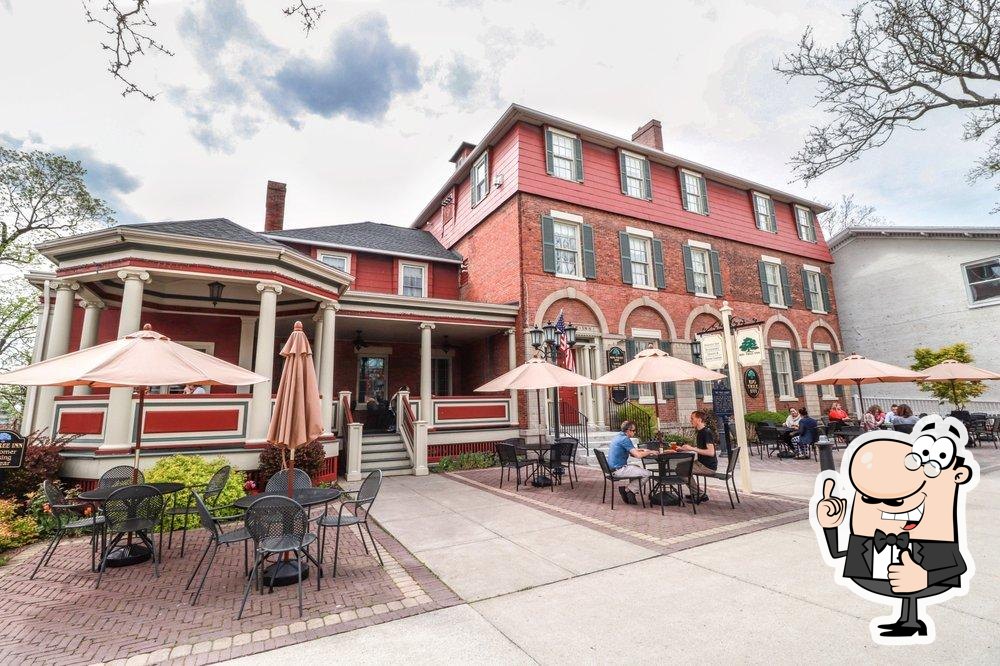 Big Tree Inn, 46 Main St in Geneseo - Restaurant menu and reviews