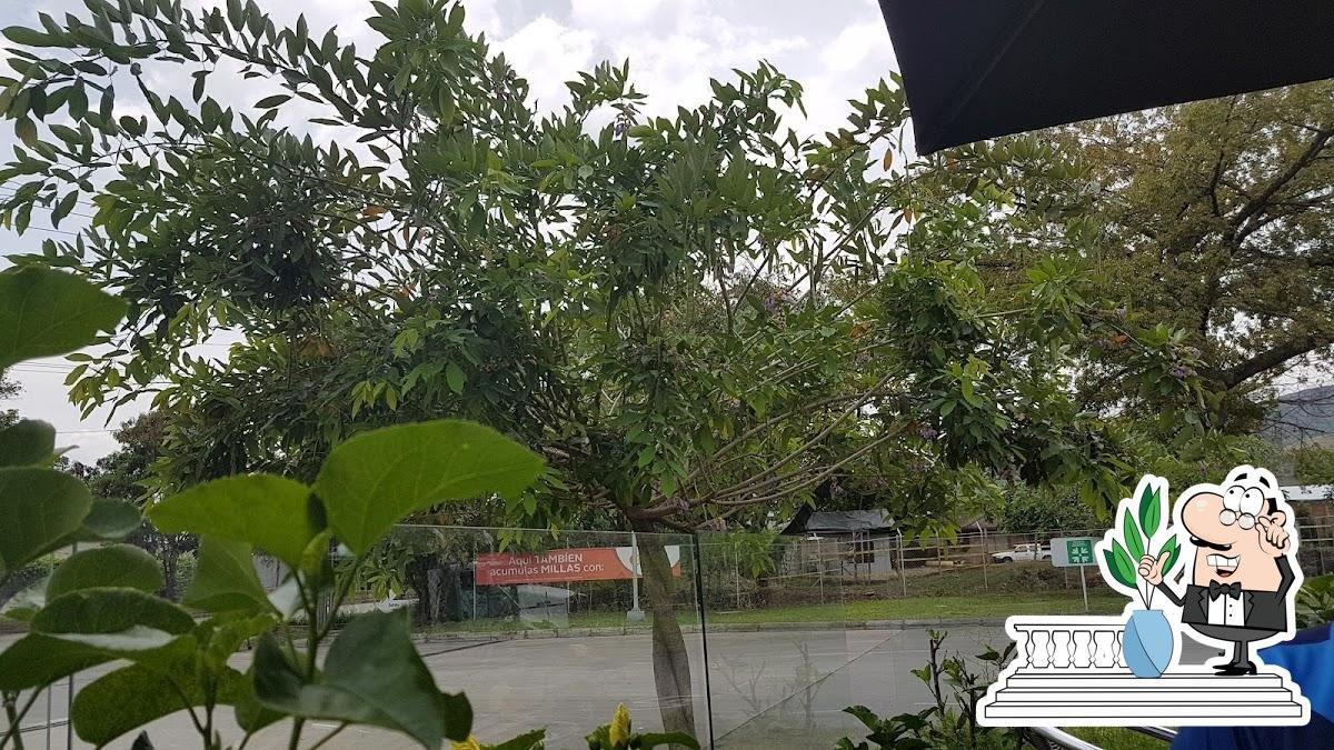 EDS TERPEL AMERICAS YUMBO, Yumbo - Restaurant reviews