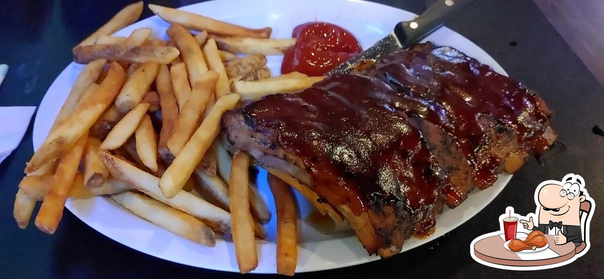 Red Goat Bar & Grill in Watkins - Restaurant menu and reviews