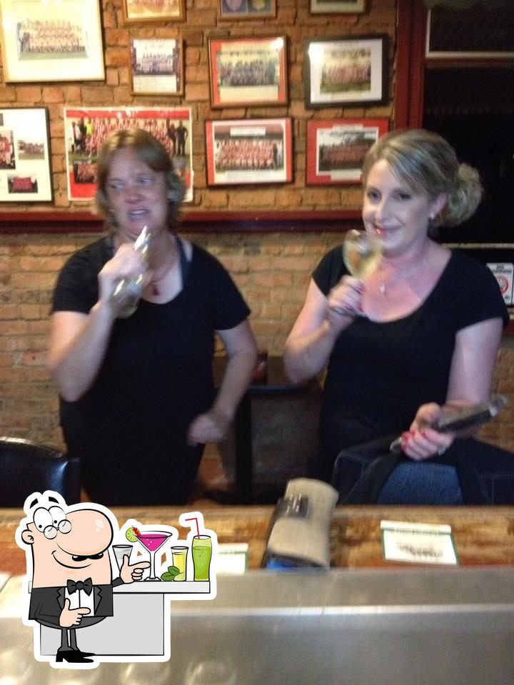 Devenish Railway Hotel in Devenish - Restaurant reviews