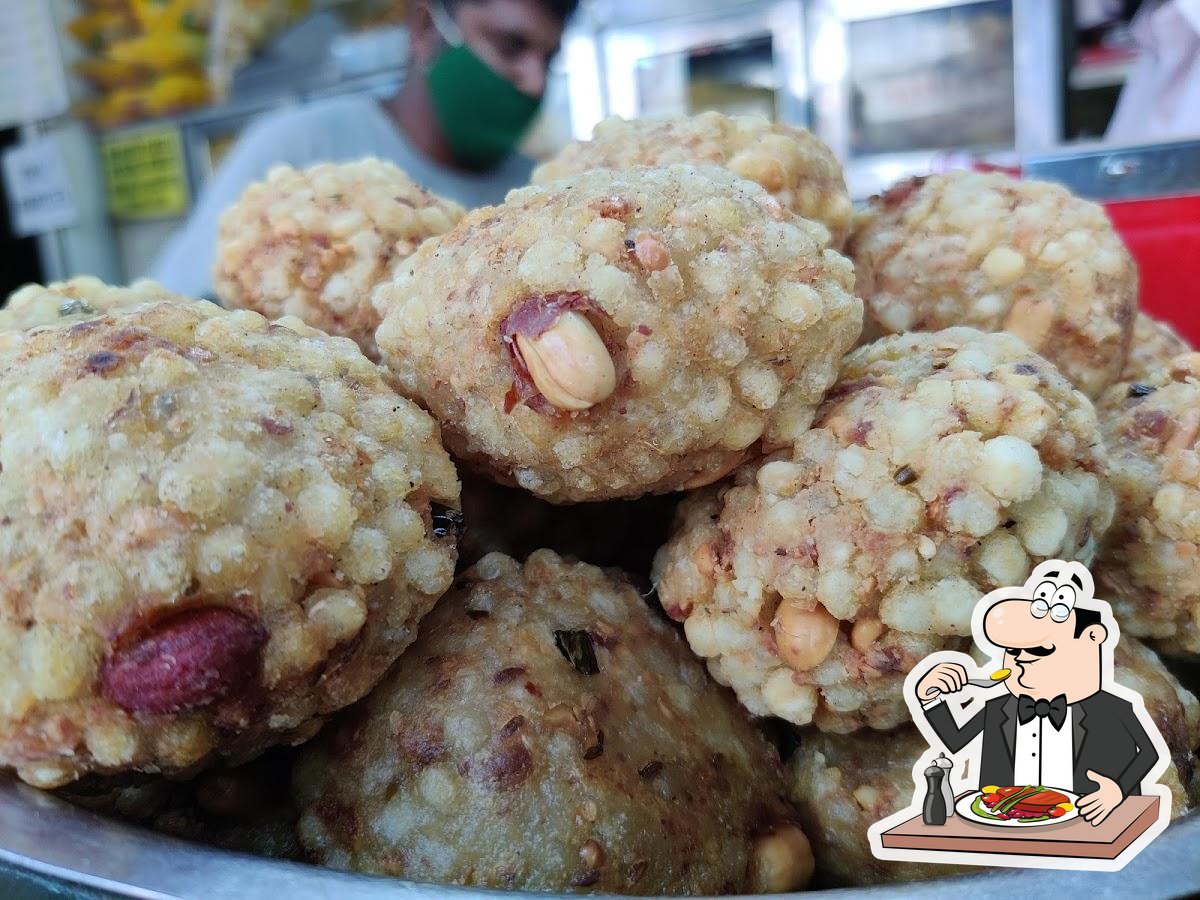 Dadar Surti Farsan Mart, Mumbai - Restaurant menu and reviews