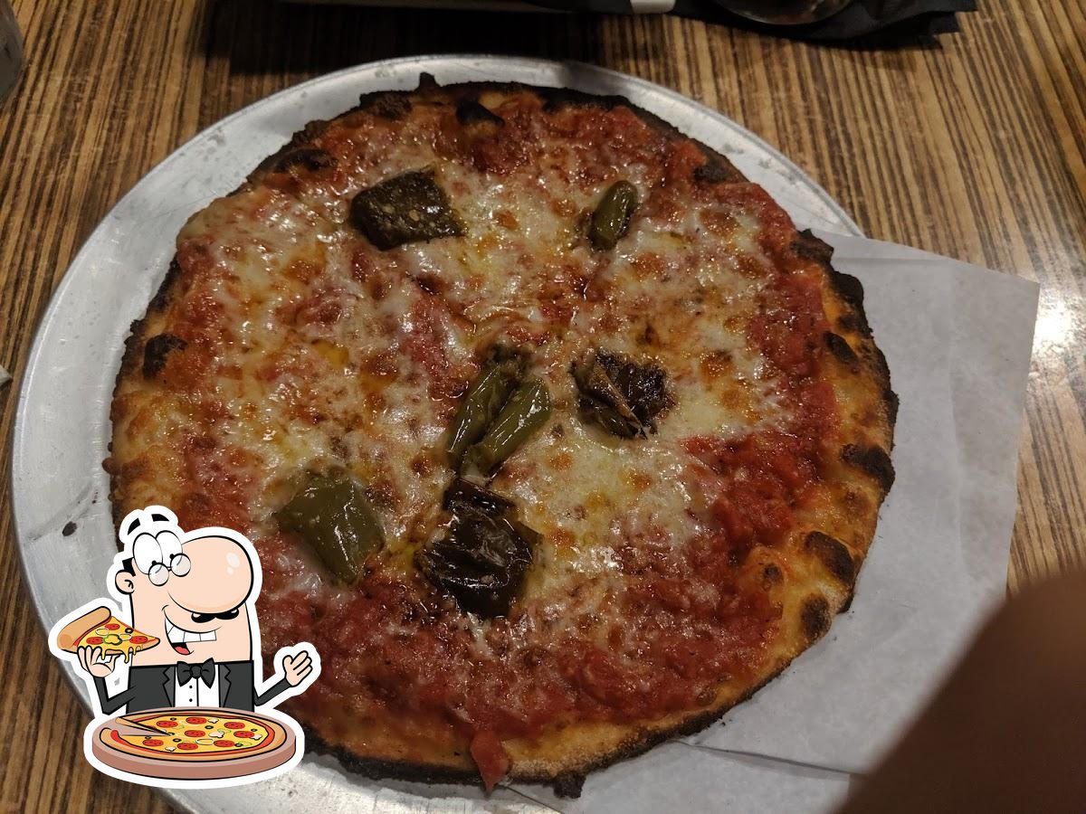 Caloroso Eatery & Bar in Shelton - Restaurant menu and reviews