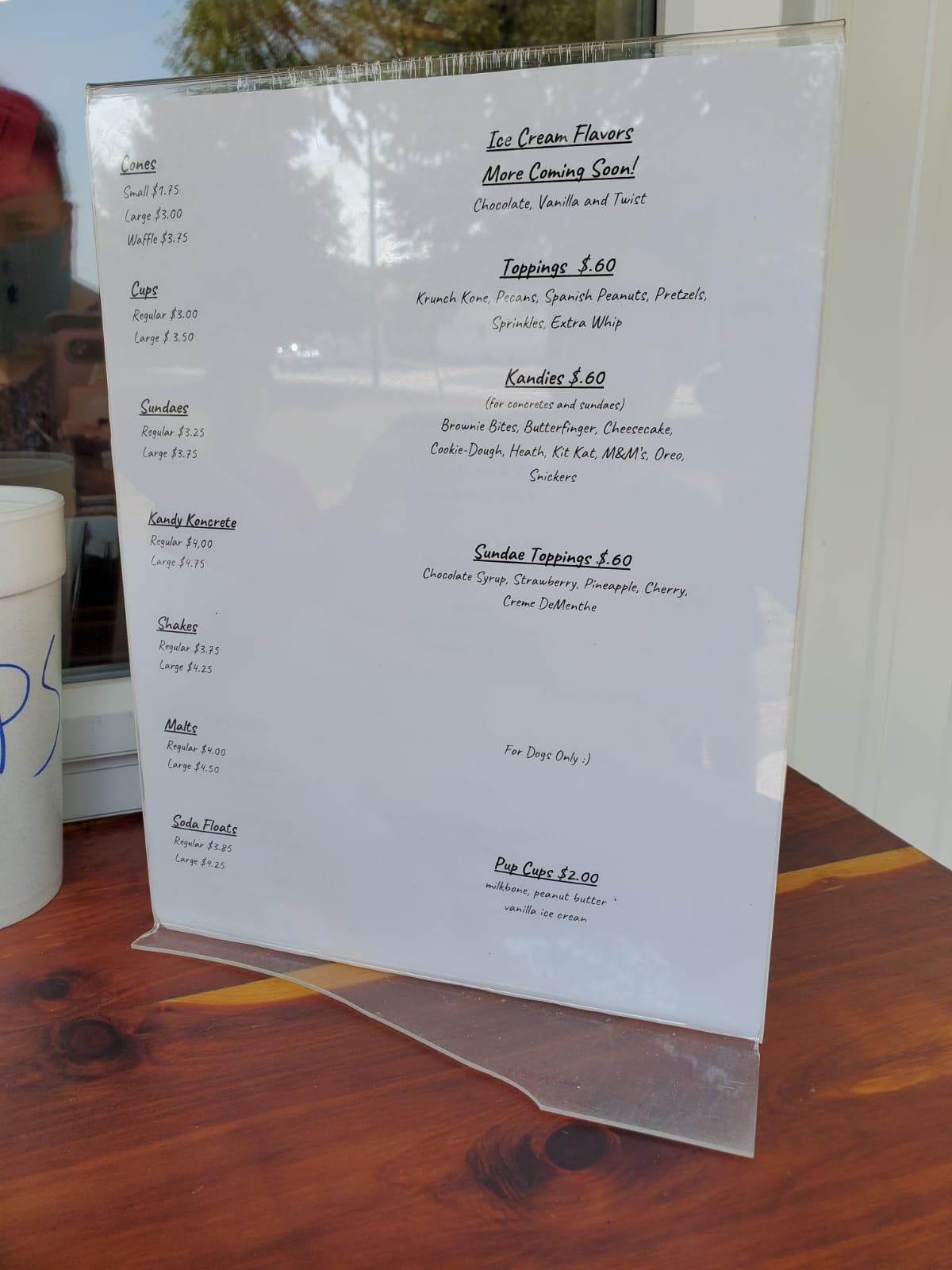 Menu at Yellin' Helen's cafe, Dix
