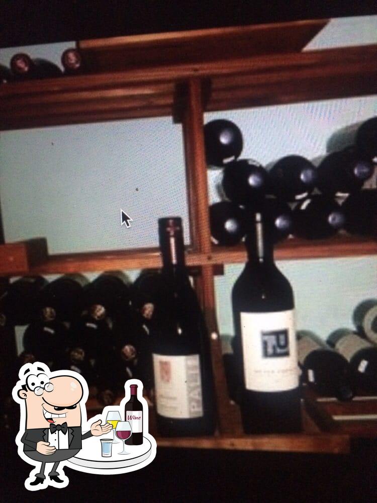 Tinto Wine & Cheese in Virginia Beach - Restaurant menu and reviews