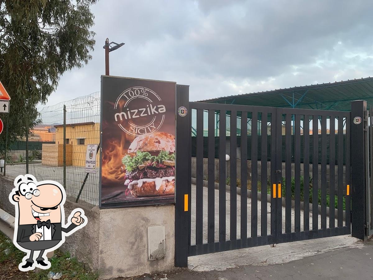 Panineria kebab mizzika panino siculo ristorante, Piano Tavola ...