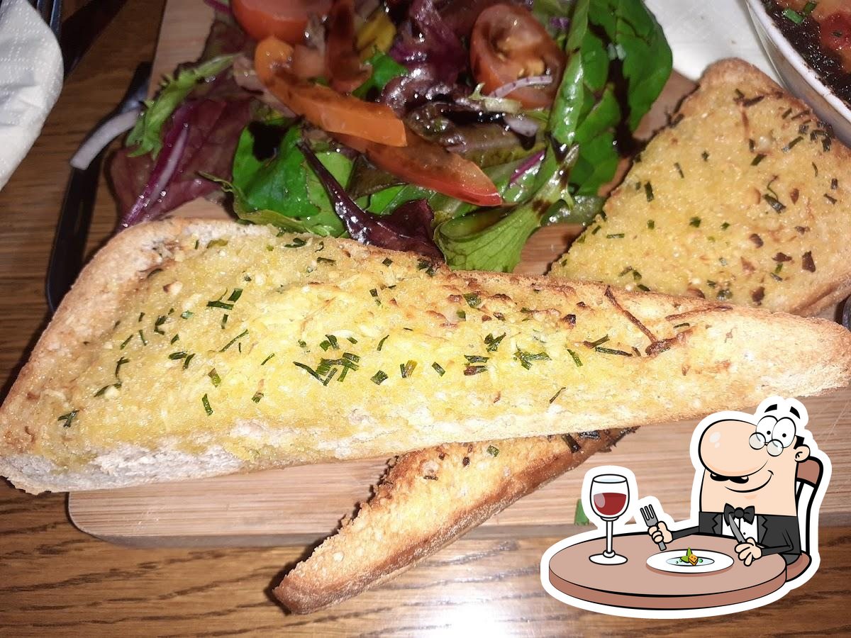 The Black Horse at Cherhill in Calne - Restaurant menu and reviews
