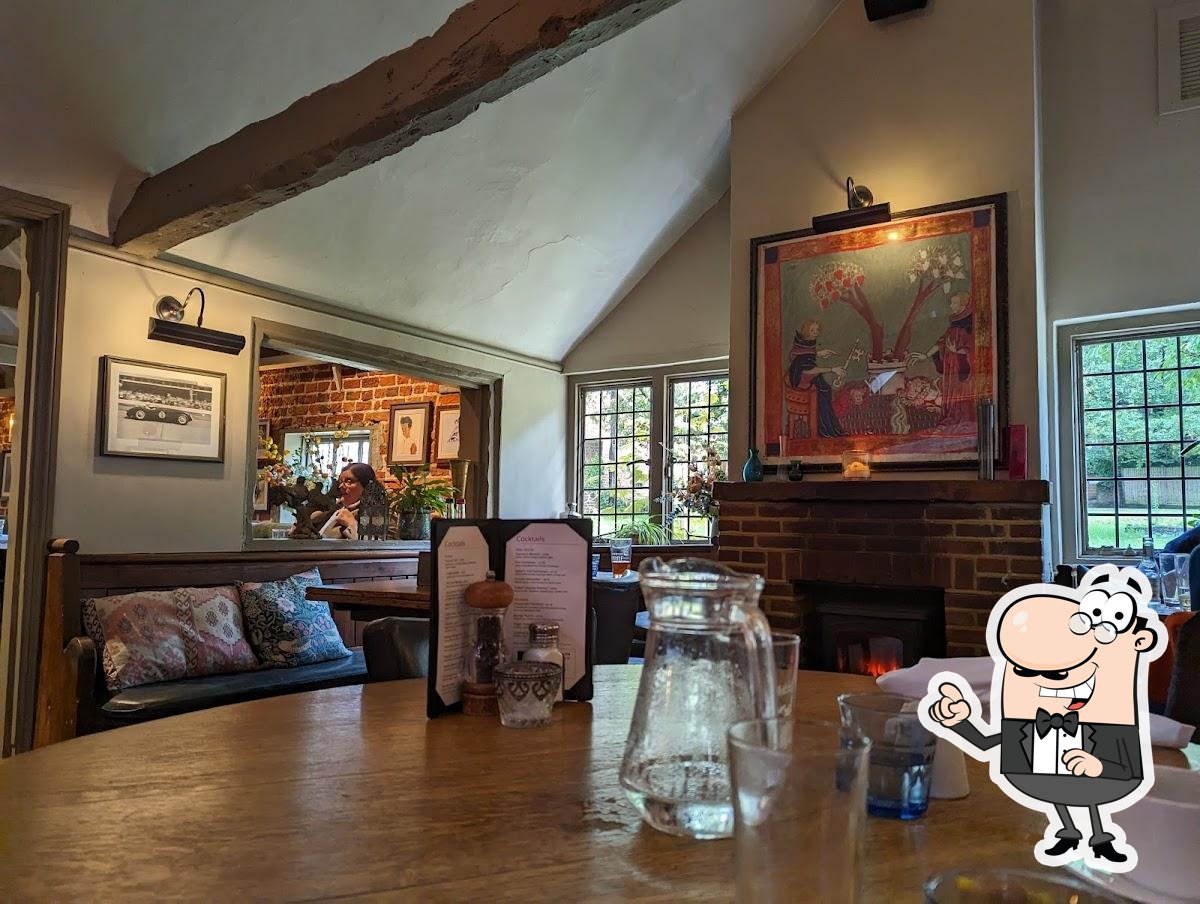 The Red Lion, Woking - Restaurant menu, prices and reviews