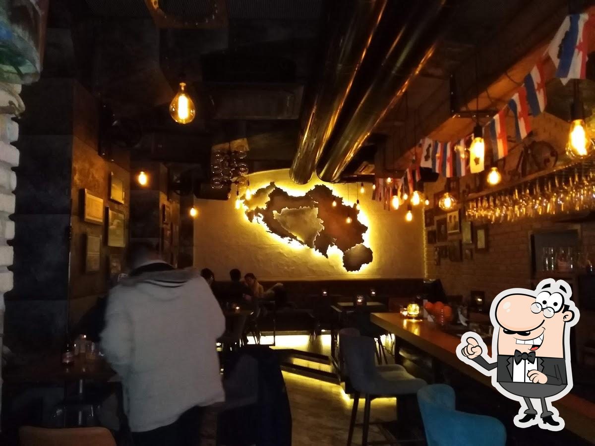 SFRJ VIENNA pub & bar, Vienna - Restaurant reviews