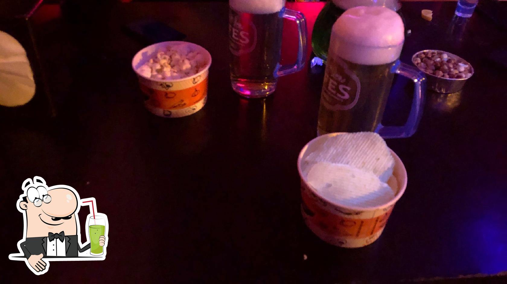 Iranian bar, Istanbul