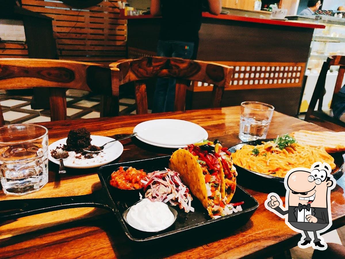Creme Castle, Greater Noida - Restaurant menu, prices and reviews