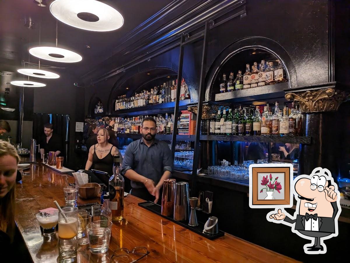 Artemis Whiskey Bar in Victoria - Restaurant reviews