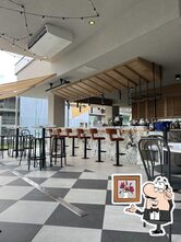Pub y bar Terrasse Carla, Montréal - Carta del restaurante y opiniones