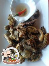 Turo-turo Pinoy Delights in Edmonton