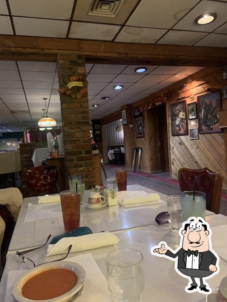 Houston Inn in Lebanon - Restaurant menu and reviews