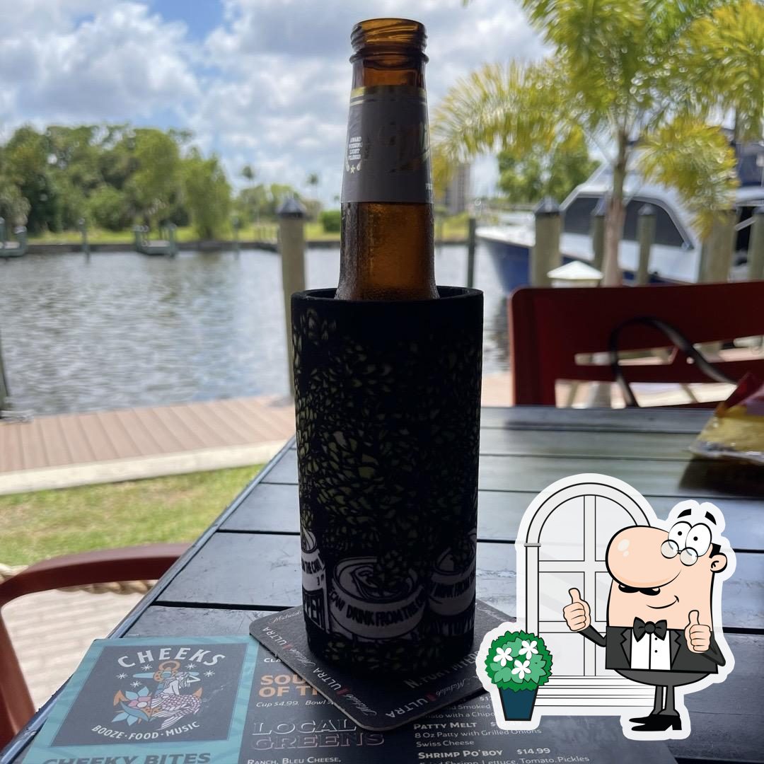Cheeks at Sunset Harbor in North Fort Myers - Restaurant reviews