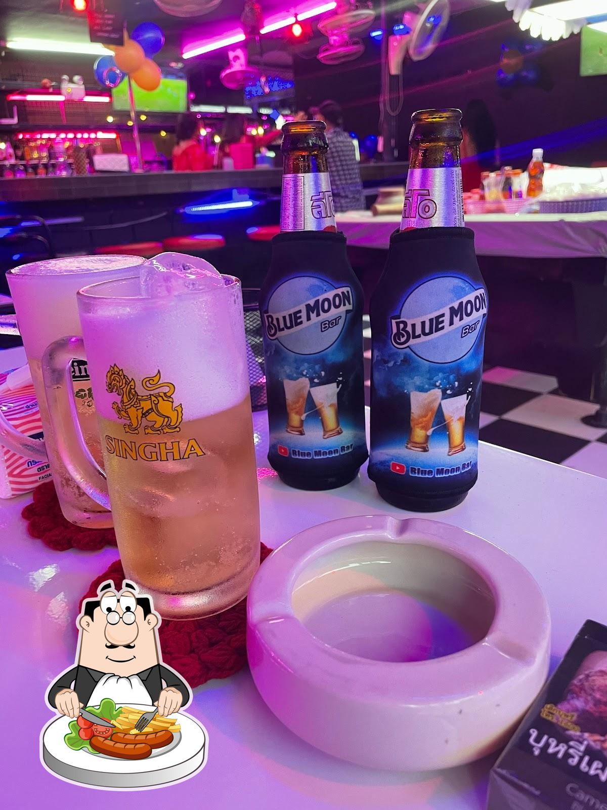 Blue Moon Bar, Pattaya - Restaurant menu, prices and reviews