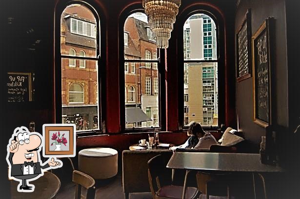 Cherry Red's Cafe Bar, Birmingham - Restaurant menu, prices and reviews