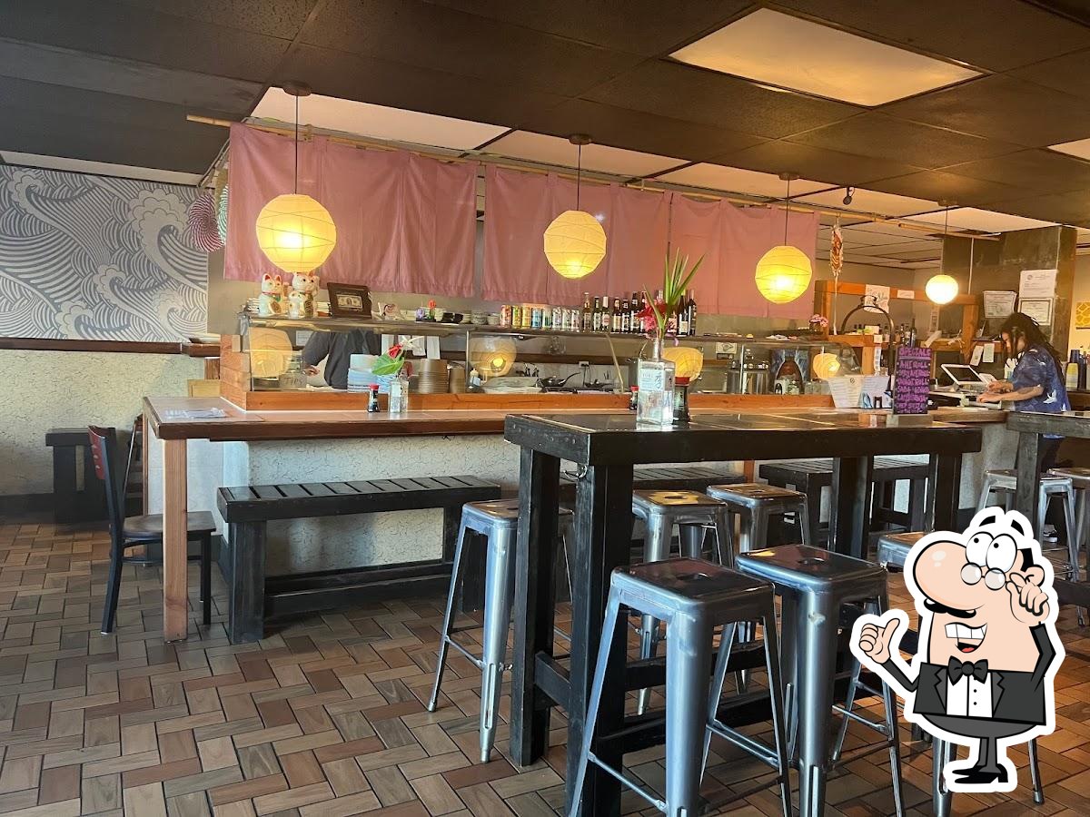 Moms Hilo, Hilo - Restaurant menu, prices and reviews