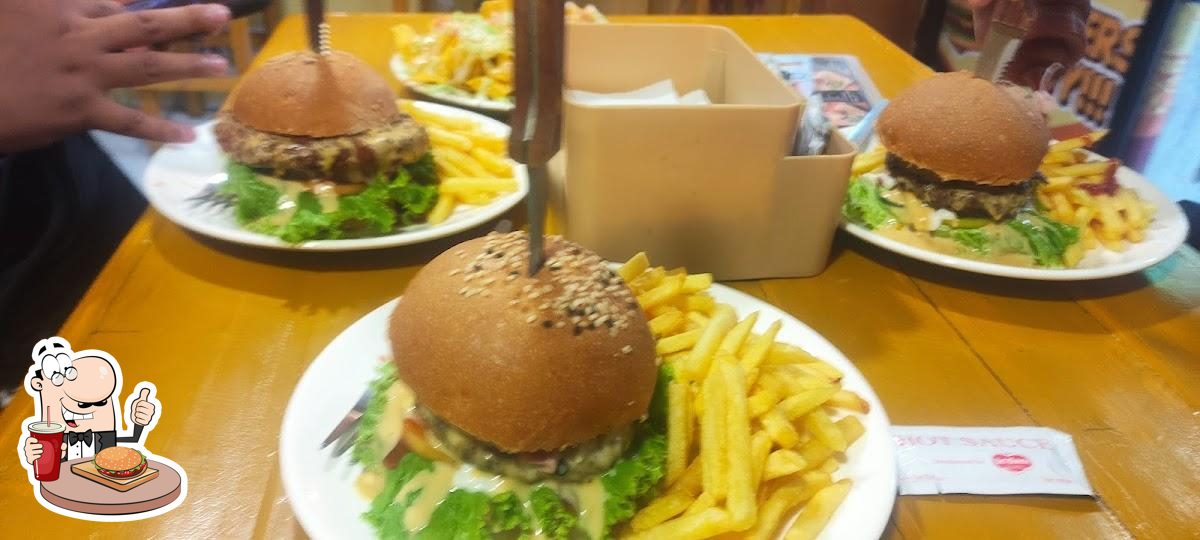 Burgers Ahuy Muntinlupa, Muntinlupa - Restaurant menu, prices and reviews