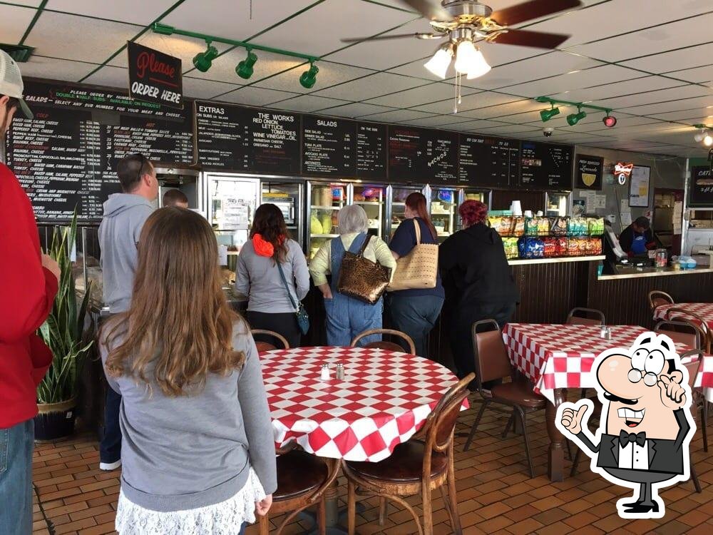 Dino's Subs in Arlington - Restaurant menu and reviews