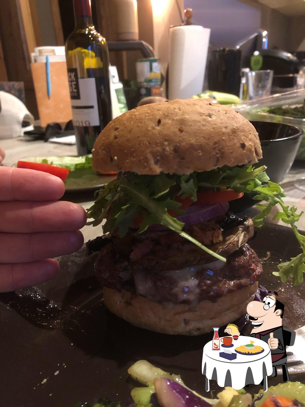 Sutherland's Bakery & Deli in Enderby - Restaurant menu and reviews