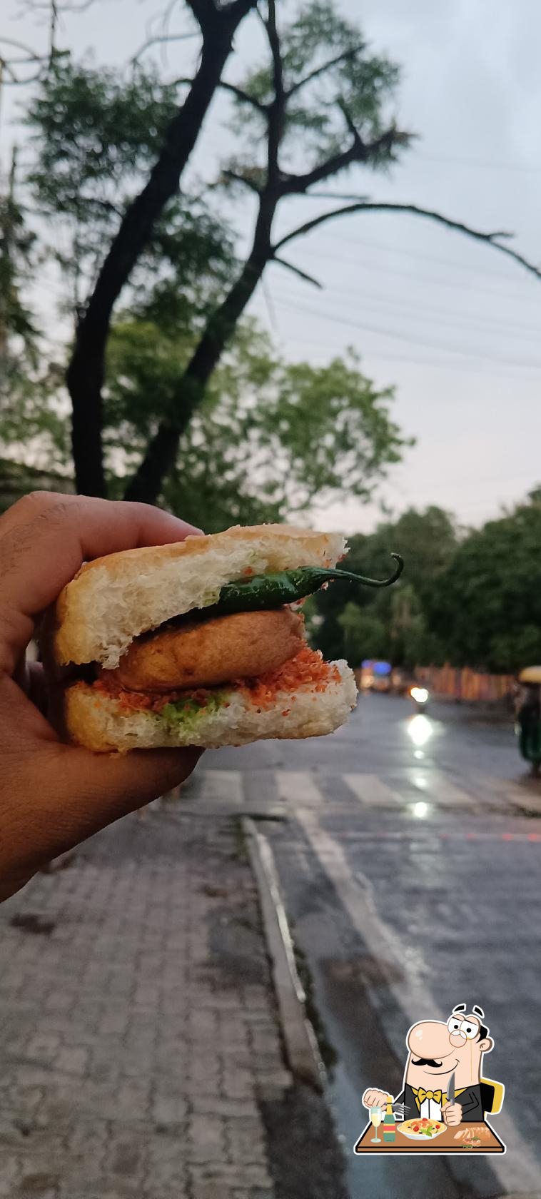 Mirchi vada pav and more, Indore