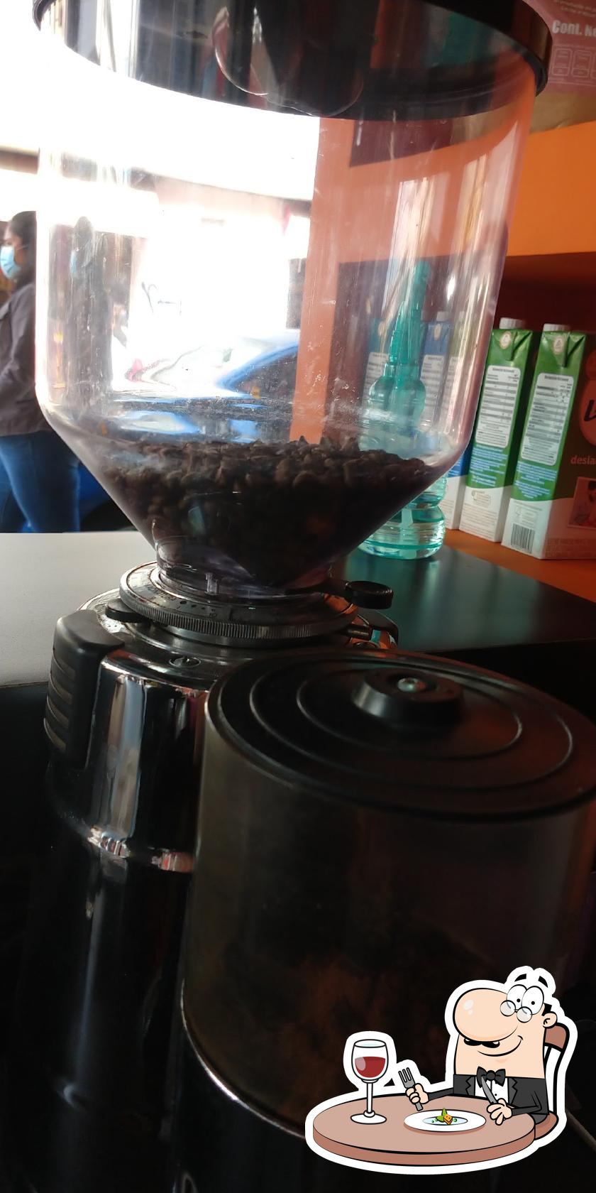 La Casa de la Empanada Centro, Guadalajara, Av Enrique Díaz de León Sur 3 - Restaurant reviews