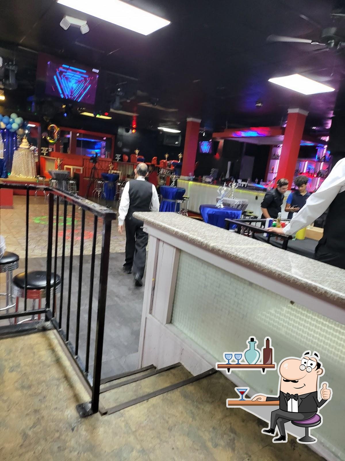 Mio y Tuyo Night Club in Houston - Restaurant reviews