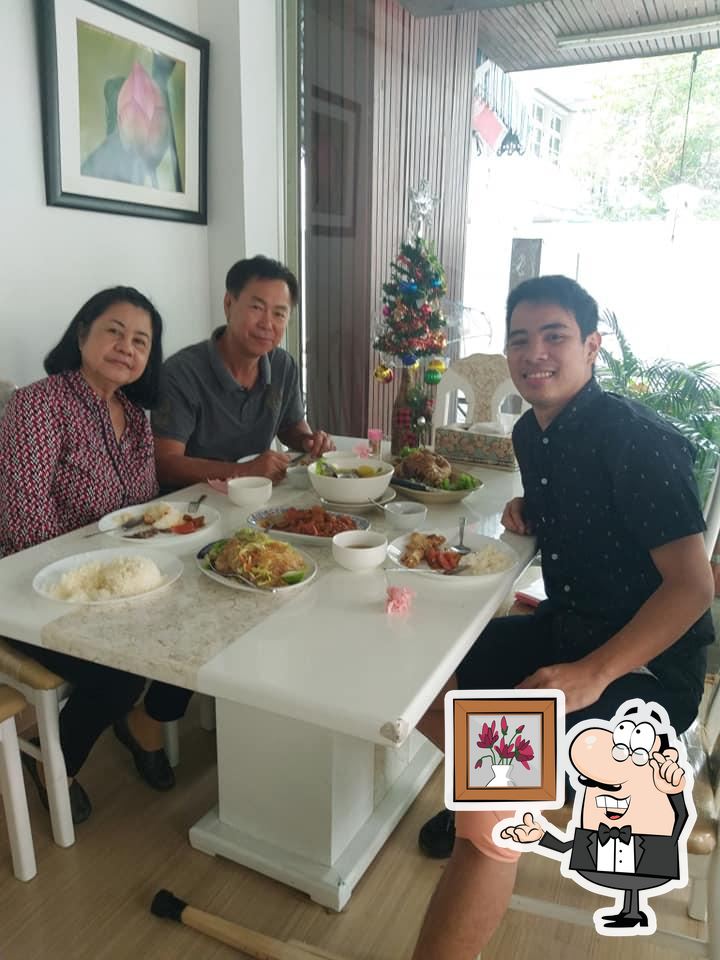 New Mabuhay restaurant, Bangkok, 645/17 - Restaurant reviews