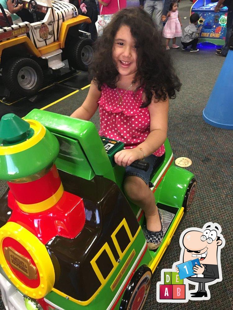 Chuck E. Cheese in Edison - Restaurant menu and reviews