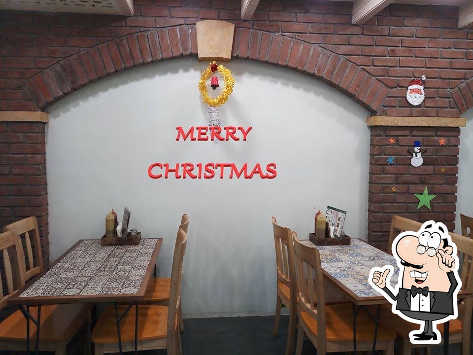 La Pino'z Pizza - The Giant Pizza Slices, Anand - Restaurant reviews