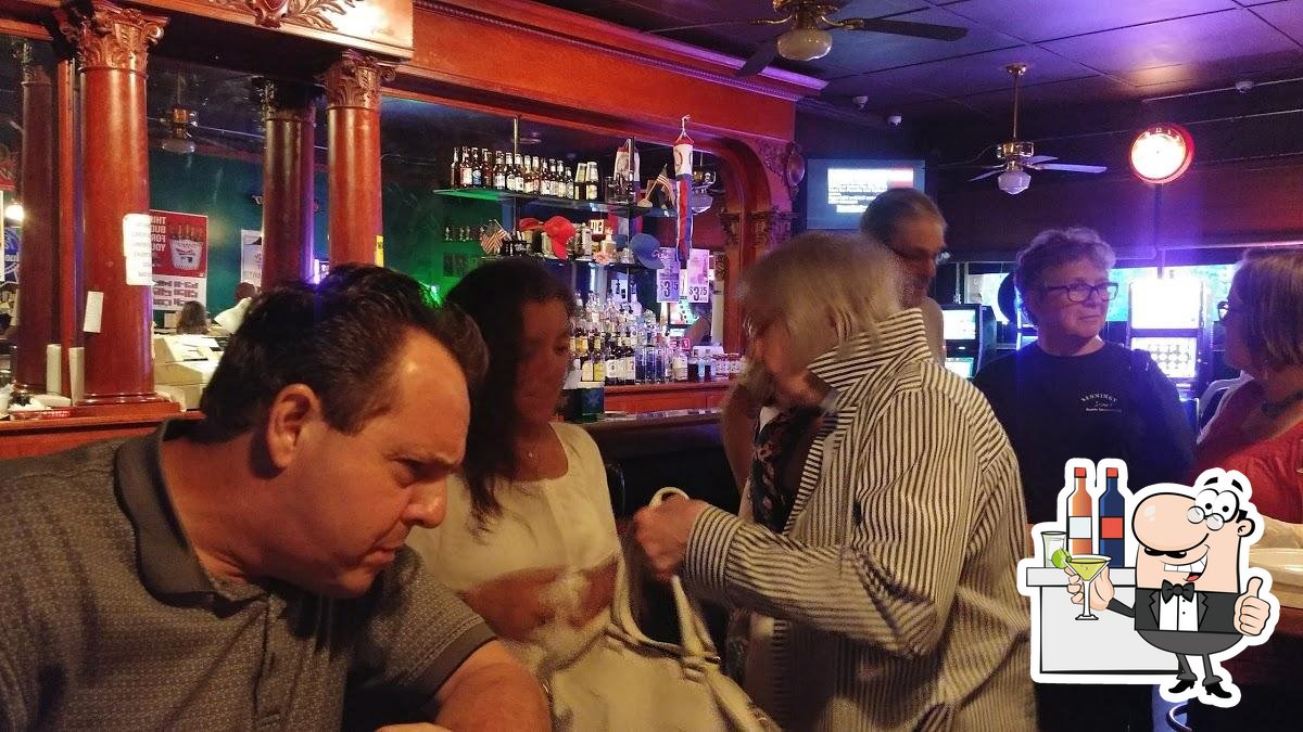 Track Shack in Springfield - Restaurant menu and reviews