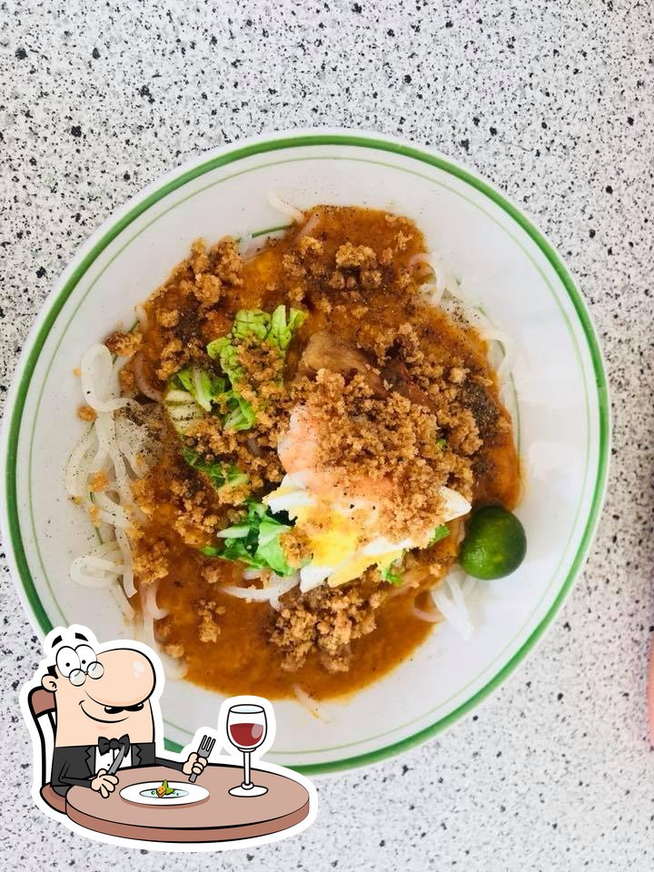 Leoning's Pancit Palabok restaurant, Quezon City, 892 Quirino Highway ...